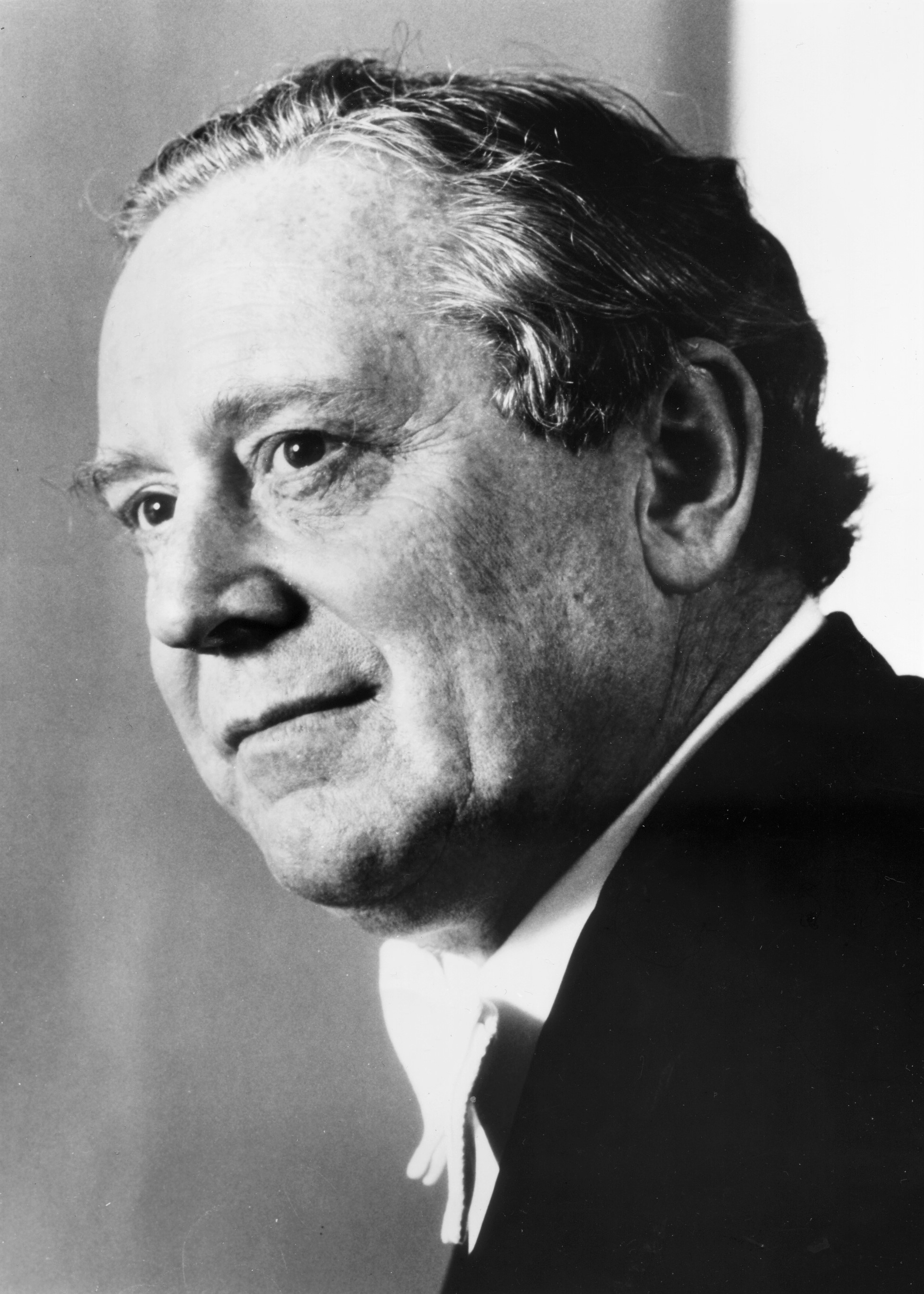 Biography | Charles Mackerras
